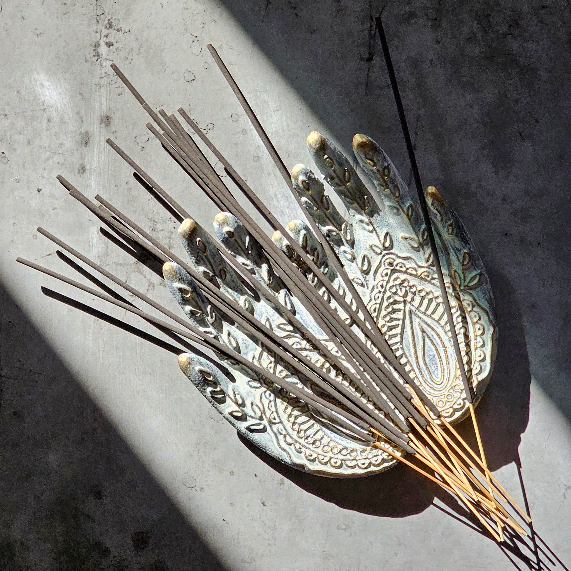 Unscented Incense Sticks - 11" Black – Voyageur Soap & Candle