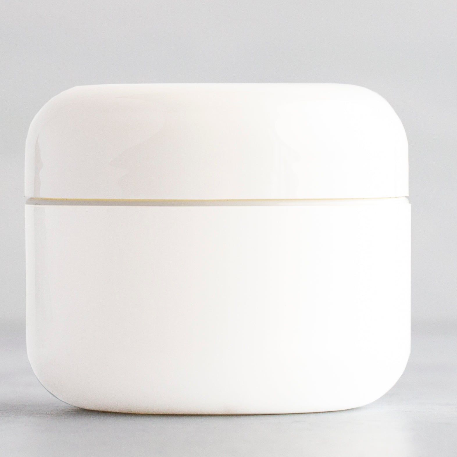 1 oz White Round Base Jar with 53-400 Neck – Voyageur Soap & Candle