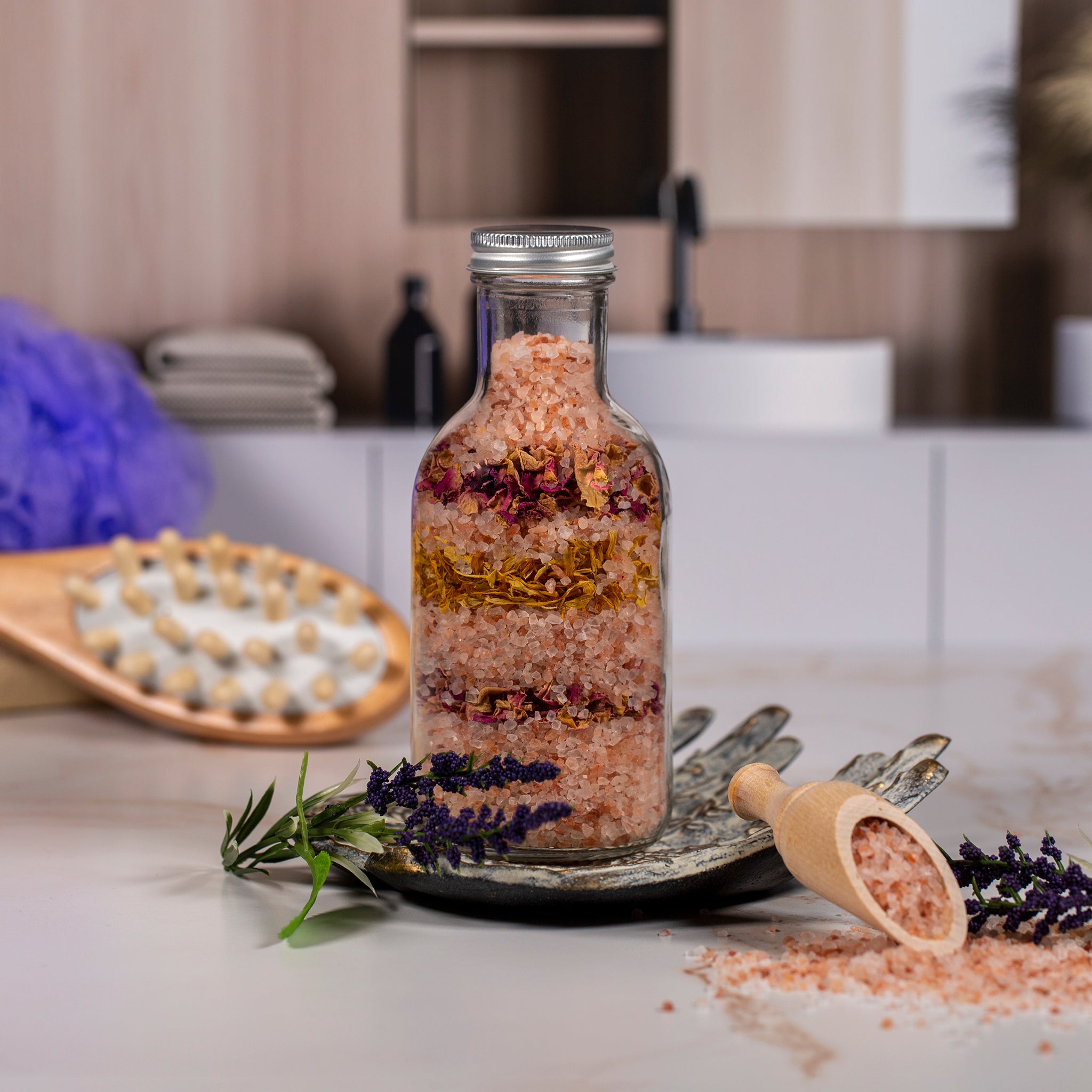 12 oz Clear Glass Stout Bottle with 38-400 Neck – Voyageur Soap & Candle