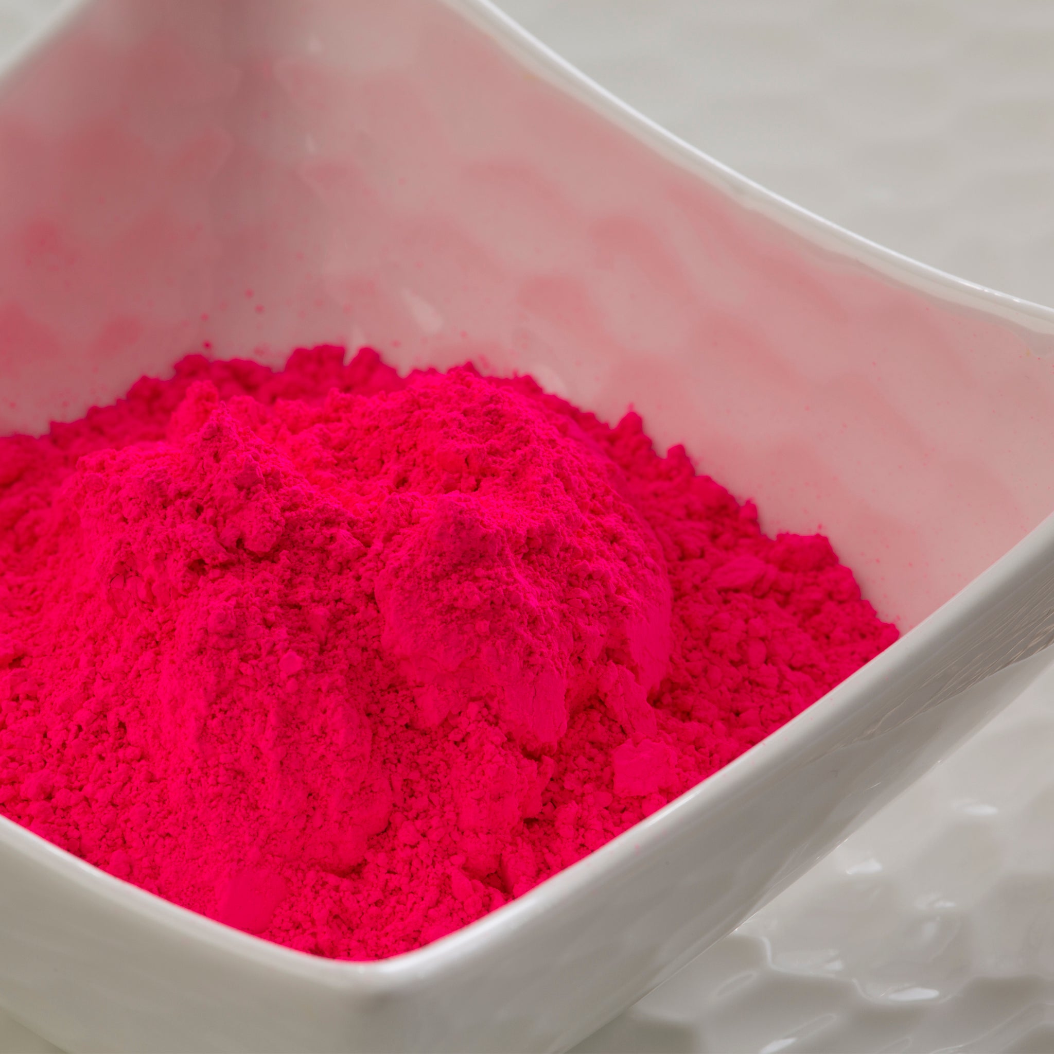 Neon Hot Pink Kisses Powder – Voyageur Soap & Candle
